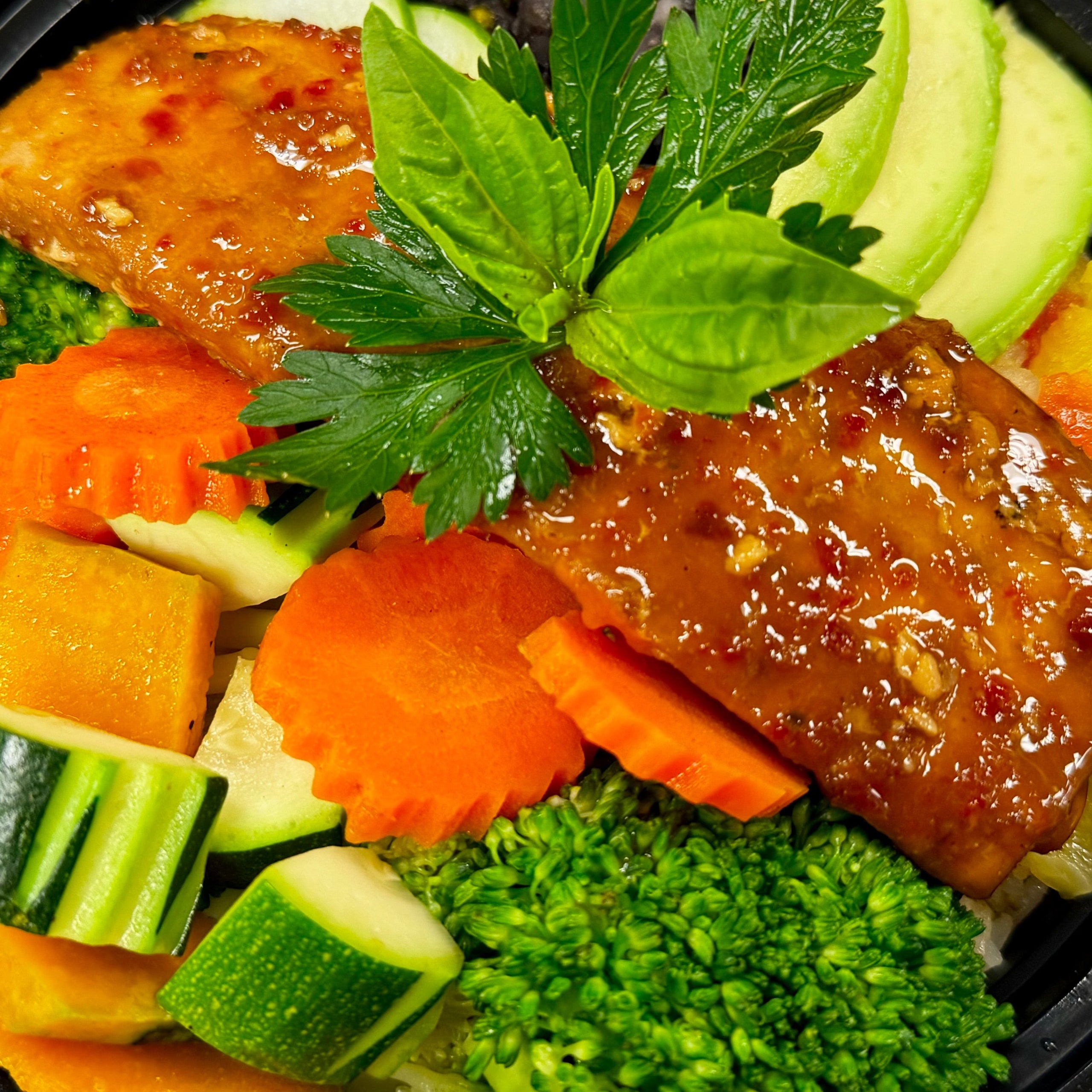 Mahi Mahi Rice Bowl | Ford Island Bistro